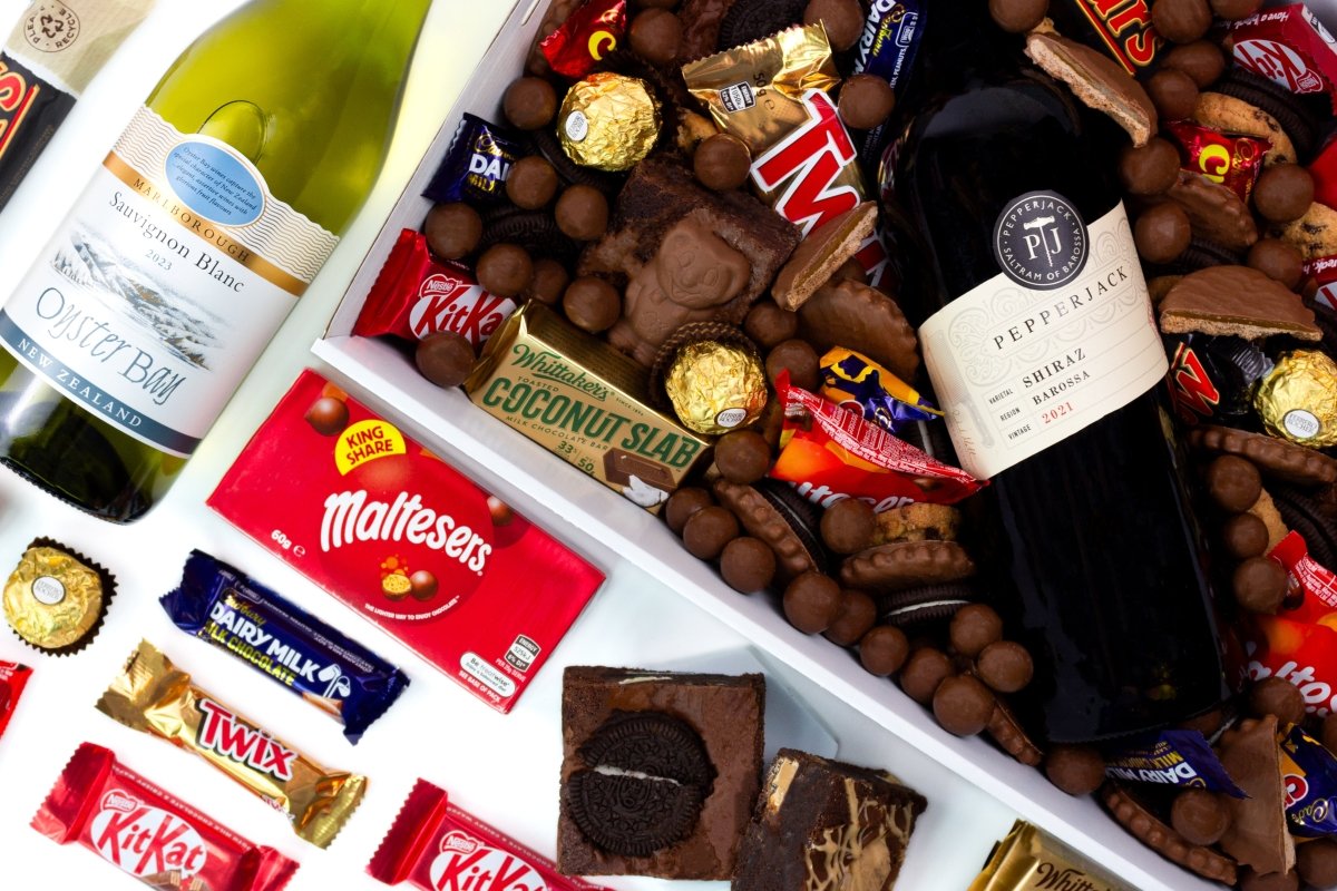 Wine & Chocolate Dessert Box - Yummy Box